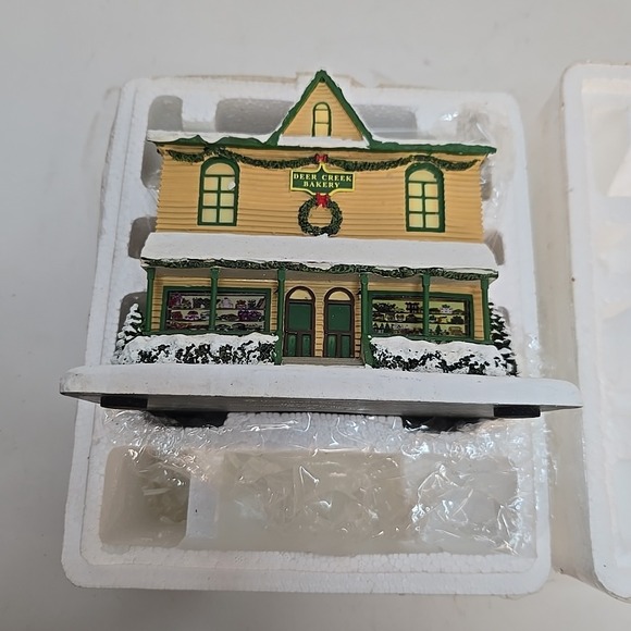 Hawthorne Village | Holiday | Hawthorne Village Thomas Kinkade John ...